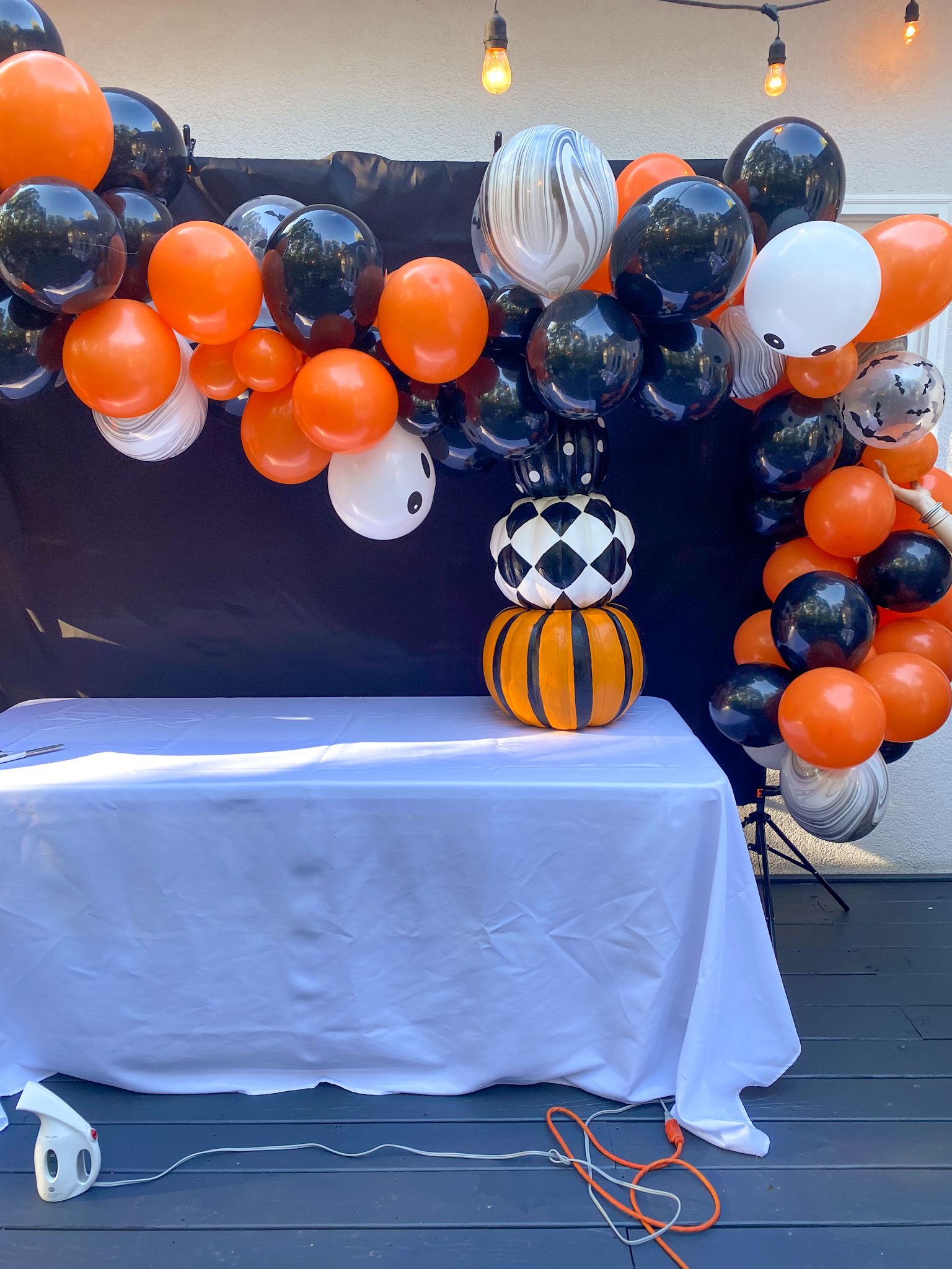 3 Tips for Hosting a Halloween Party! - LoChandler.com